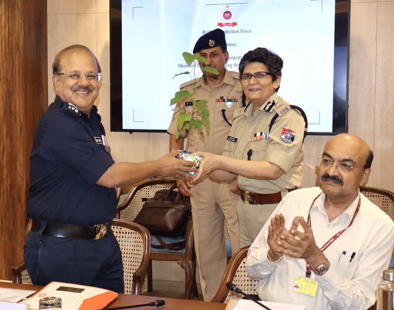 RPF, NDRF & IRIDM sign MoU to strengthen railway disaster response and ...